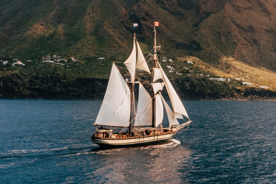 Sail & Hike Liparische Inseln – Tallship-Segeln – täglich geführte ...